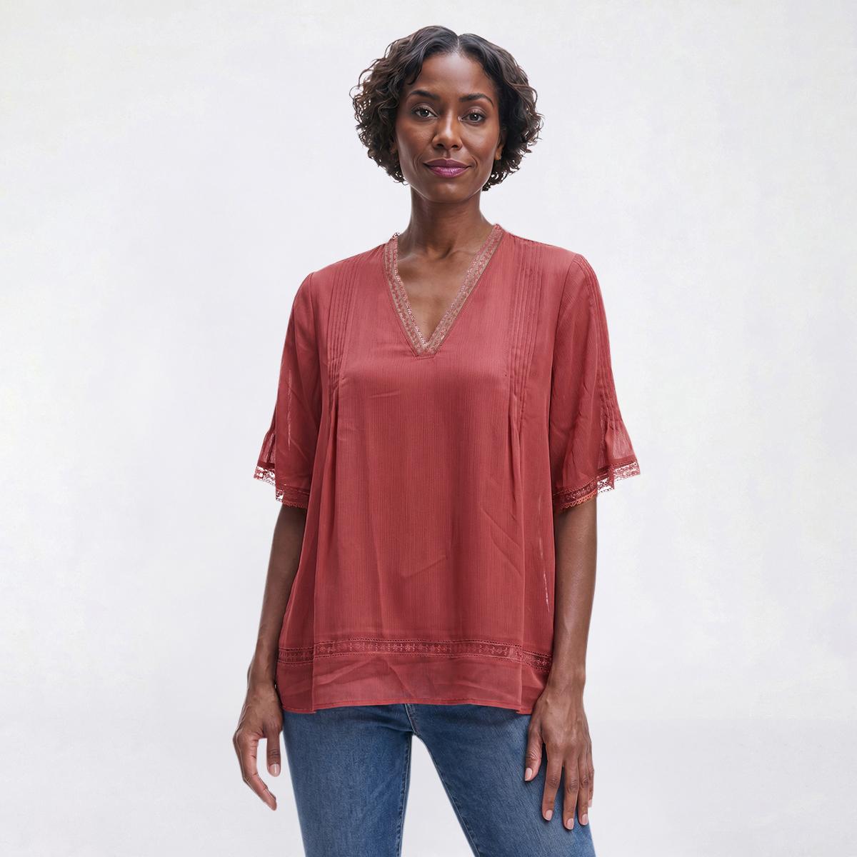 Click here for Womens Adrianna Papell Lace Trim Sleeve V Neck Pin... prices